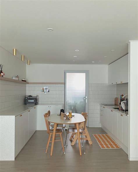 엄마 품을 닮은 포근함 화이트 우드 33평 아파트 네이트뷰