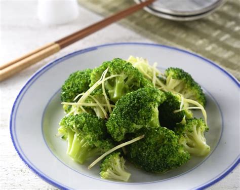 炒花椰菜 小美食谱中心