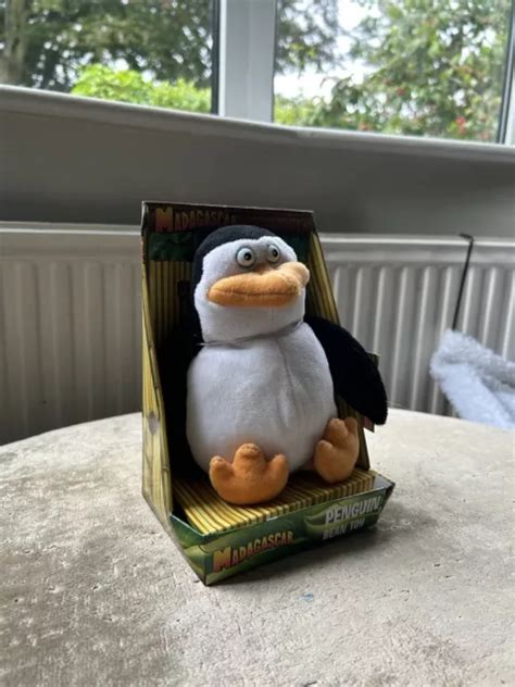 Madagascar Dreamworks Skipper Penguin Plush Soft Toy New Retired Boxed