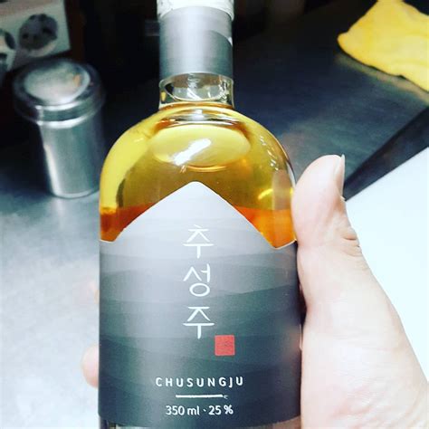 산울림1992 추성주 담양추성주 유명한 술이 드디어 옷을 갈아입었다~~ 25도의 여러가지 약재가들어간 증류주로 부드럽고