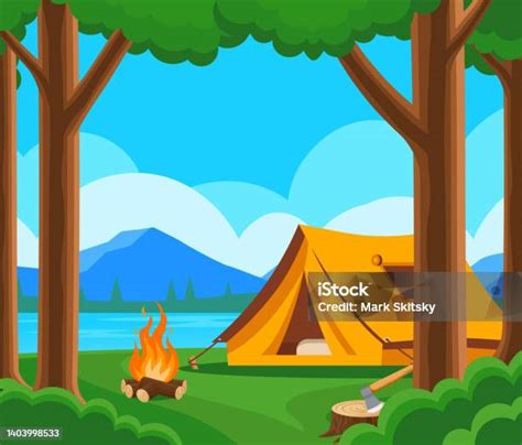 오렌지 텐트 모닥불 도끼가있는 그루터기가있는 숲 캠프 포스터 여행 하이킹 및 활동 휴가의 개념 벡터 배너와 나무가있는 만화 풍경 푸른 잔디에 캠프장과 배경에 산t 강에 대한