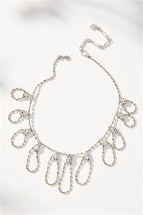 크리스탈 가리비 목걸이 앤트로폴로지 한국 공식 스토어 유니크한 여성 패션 및 라이프스타일 편집샵 200개이상의 프리미엄