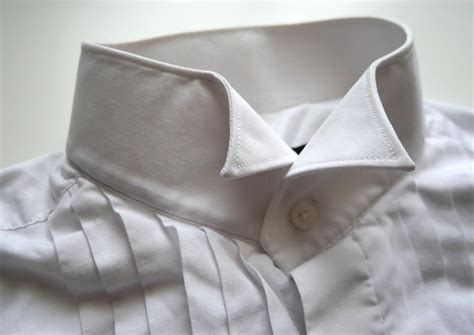 Different Types Of Necklines Neckline Styles And Their Names The Creative Curator