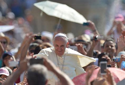 Pope Report สมเด็จพระสันตะปาปา ฟรังซิส ทรงเป็นประธานในการเข้าเฝ้าทั่วไป ณ ลานหน้ามหาวิหาร