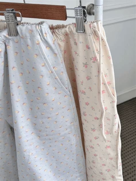 국내고퀄제작원단 코지 플라워 잔꽃무늬 밴딩 와이드 일자 팬츠 2color 에이블리