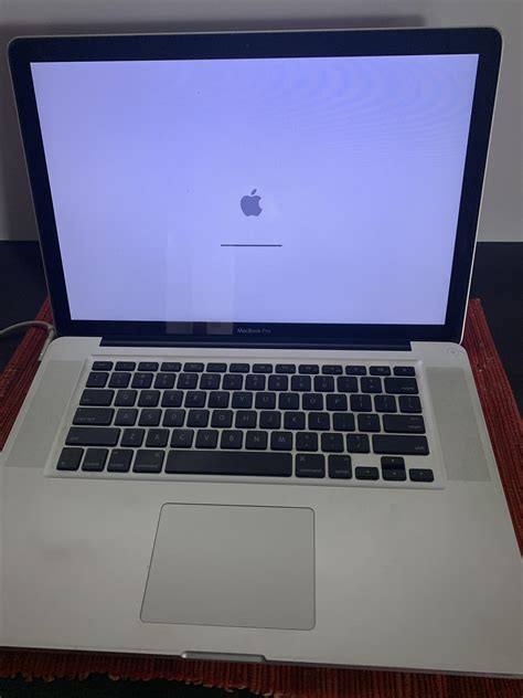 MacBook Pro From 2012 Stays In This Loading Screen Forever And Never Goes To The User Panel How