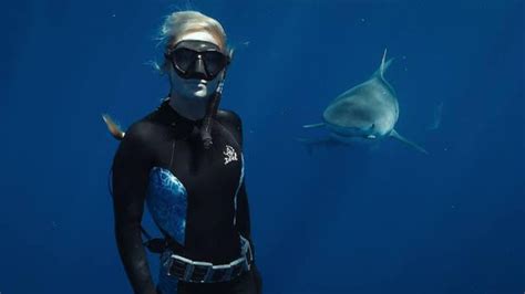 10 Reasons Ocean Ramsey From Shark Whisperer Is The Exact Kind Of