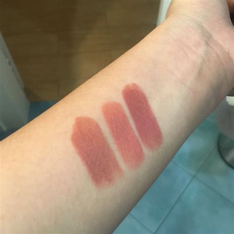 Mac Kinda Sexy Swatch