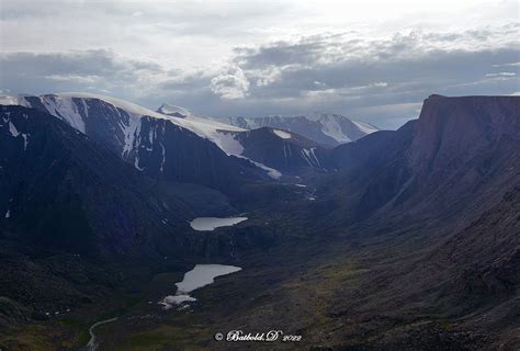 Dorj Мөнххайрхан уул түүний тэргүүн Сүхбаатар оргил Шуурхайн амны эх ингэж харагдана Мөсөн