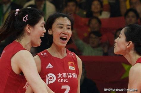 网友偶遇李盈莹等三国手！让人吐槽：排协竟然让她们乘坐绿皮火车回津！天津姑娘隔离