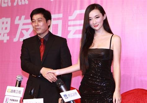 霍思燕當媽後狂發自拍照，網友感嘆：這才是「真實的明星」呀！ 每日頭條