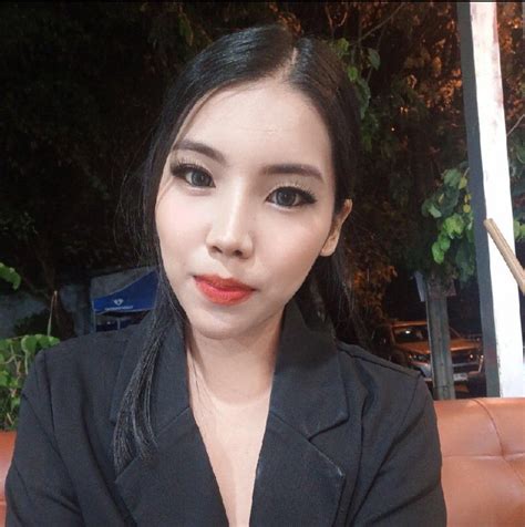 Ladys Orient Massage