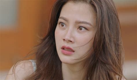 รวมรูปภาพของ ทองประกายแสด ตอนจบ บทสรุปชีวิต ใบเฟิร์น กับรักแท้ที่ตามหาทั้งชีวิต รูปที่ 1 จาก 8