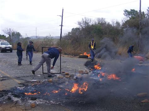Protesters Block R34 With Burning Tyres Zululand Observer