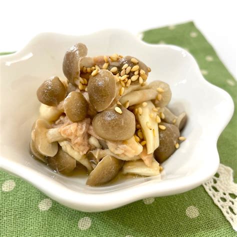 ほぐしたしめじにツナ缶と調味料をまぜて温めるだけ夕食時に5分でつくれるレシピ