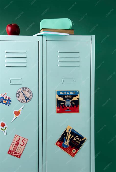 다양한 용품으로 학교 개념으로 돌아가기 무료 사진