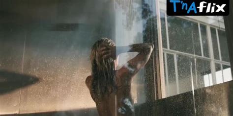 Miley Cyrus Breasts Scene In Miley Cyrus Sexy Singing In The Shower