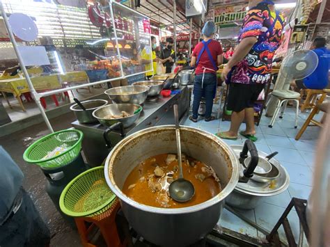 รูป ขนมจีนยายเป้ากระเด้าหม้อ