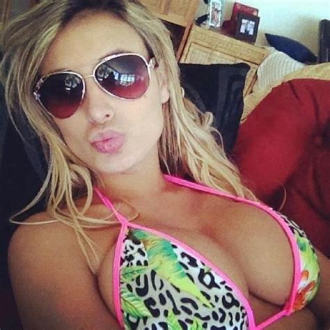 Hot Sexy Kim Wilde Bikini Pics