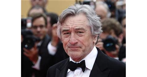 Асистентка на Робърт де Ниро твърди че я третирал като офис съпруга