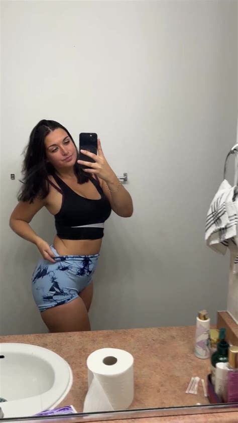 I Ll Give You A Peek Between My Lips If You Throb Everything Out Into My Mouth