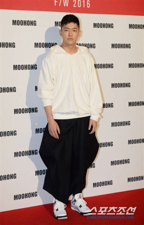 Lee Yong Woo Photo Gallery 이용우 Hancinema