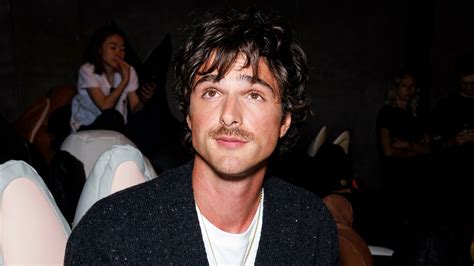 Jacob Elordi Se Une A Margot Robbie En Cumbres Borrascosas