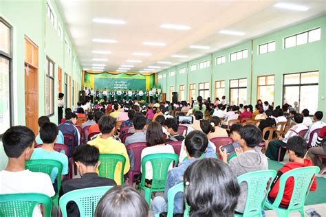 စစ်ကိုင်းတိုင်းဒေသကြီး လုံခြုံရေးနှင့် နယ်စပ်ရေးရာဝန်ကြီး ဗိုလ်မှူးကြီးဝင်းတင်စိုး မုံရွာမြို့