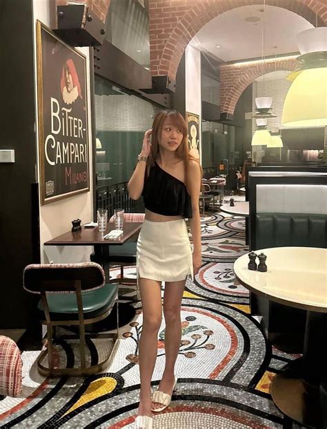 Naughty Asian Cutie 🤭 R Realasians