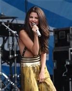 Selena Gomez Flashes Her Flesh Colored Panties Selena Gomez Flashes Her Flesh Colored Panties