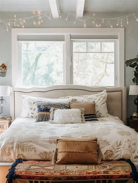49 Stylish Window Behind Bed Ideas Decorwitheva Bedroom Interior