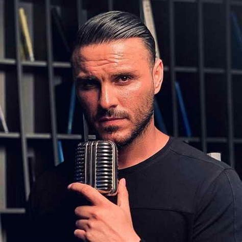 دانلود آهنگ آرمین زارعی به نام دوست دارم متن دانلود آهنگ جدید