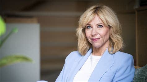 Claudia De Breij Zweert Bij Dagelijkse Hormoonbehandeling Lang Leve