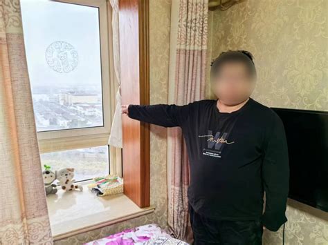 上海一男子为图省事从18楼高抛垃圾砸坏车辆，已被警方采取刑事措施 东方财富网