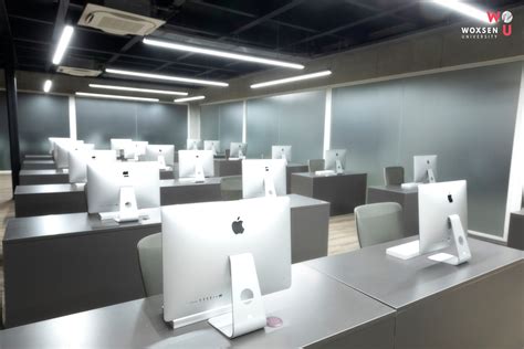 Tech Futures Compared B Tech In CSE And IT Woxsen Blog