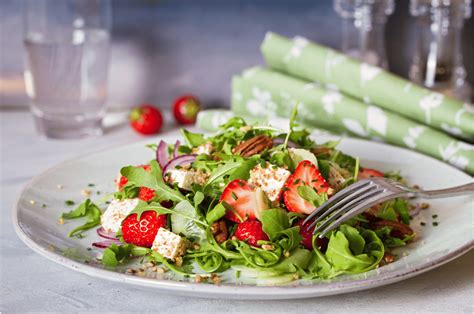 Eating Healthy While Dining Out Expert Tips From Dietitians Aaptiv