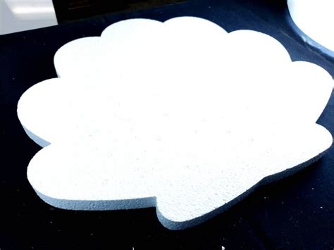 Styrofoam Clam Naked Foam