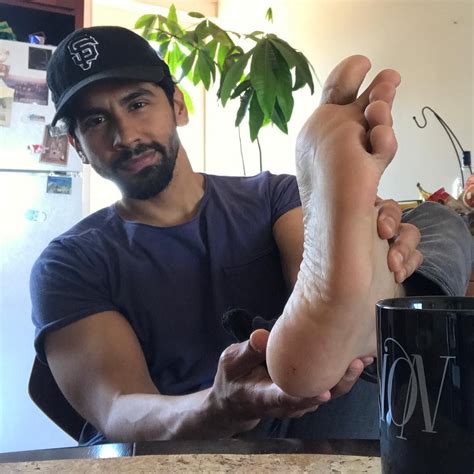 Thsefeet On Instagram Its Ok If You Wanna Smell Or Taste Malefeet Gayfeetfetish