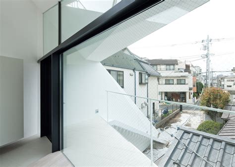 Arrow By Apollo Architects And Associates