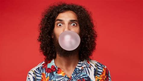 Myths Vs Facts क्या वाकई Chewing Gum चबाने से कम होता है चेहरे का फैट