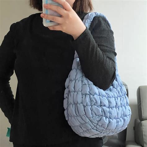 요즘 가방트렌드 코스 Cos 구름백 퀼티드백 미니 사이즈 라이트블루 네이버 블로그