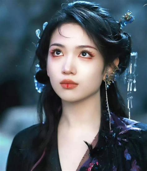 疯了吧？找这么漂亮的美人儿演女配，真的不是在打女主的脸吗？