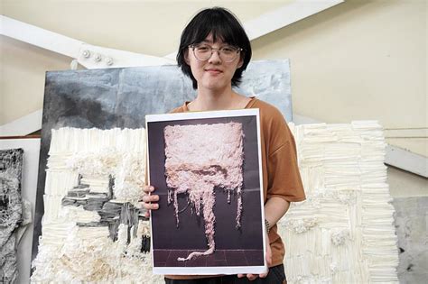 用宣紙碎紙做作品 大葉大學造藝系鄧宇琇榮獲全國美展雕塑銅獎 中央社訊息平台
