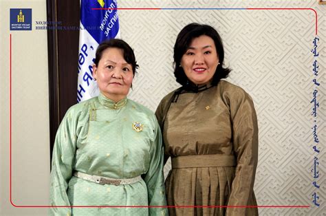 Хөдөлмөр нийгмийн хамгааллын салбарын шилдгүүд Төрийн одон медаль хүртлээ