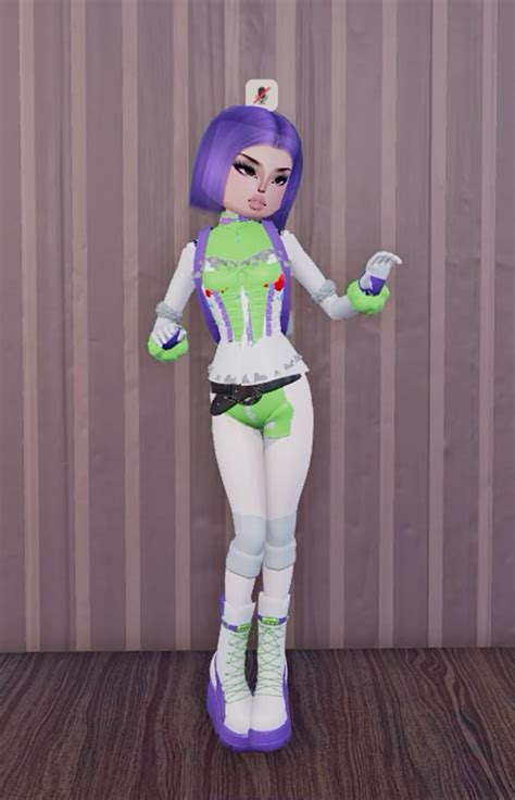 Dress To Impress 🩶 Buzz Lightyear In 2024 Dress To Impress Outfits Dress