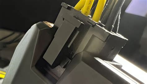 Amds Mba Radeon Rx 7600 Model Is Incompatible With Some 62 Pin Pcie Cables Oc3d