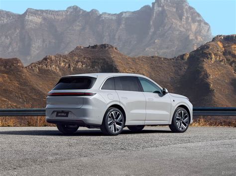 理想l6整车外观实拍高清大图 理想l6 2024款 Max第12张图片大全 太平洋汽车