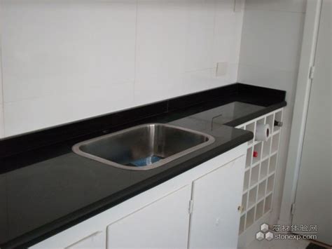 清新亮丽石材台面板 石材产品 石材体验网
