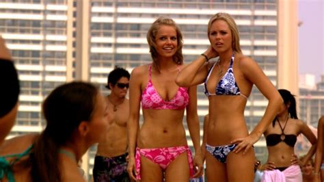 9 Hot Sexy Mircea Monroe Bikini Pics