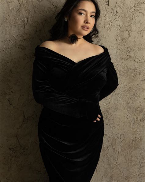 Продажа и прокат платьев Астана Вечерние платья Астана Черное платье в пол Размер 50 52 54